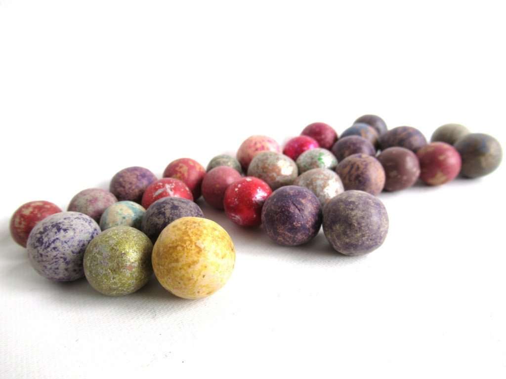 Antique marbles, Set of 30 antique clay marbles. – UpperDutch