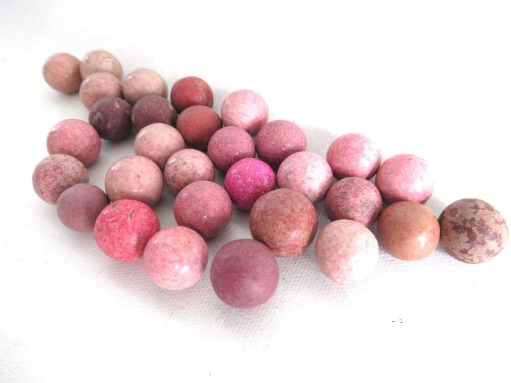 Set of 30 Pink Antique Clay Marbles. – UpperDutch