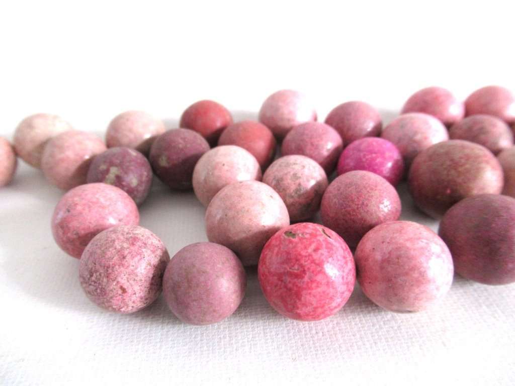 Set of 30 Pink Antique Clay Marbles. – UpperDutch
