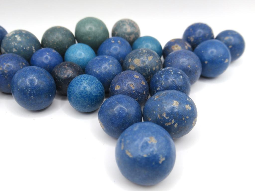 Set of 30 Blue Antique Clay Marbles – UpperDutch