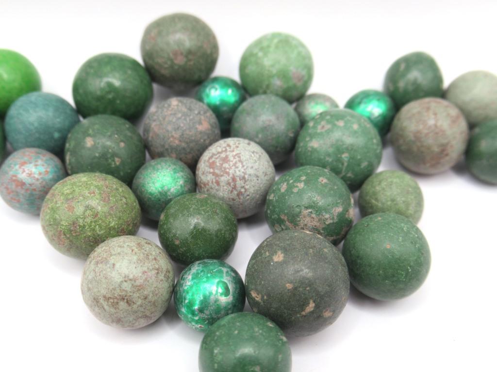 Antique Clay Marbles - green - set of 30. – UpperDutch
