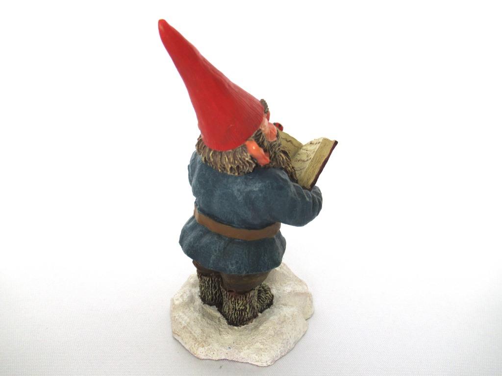 Gnome 'Arthur' Reading, singing Gnome figurine. Classic gnomes series ...