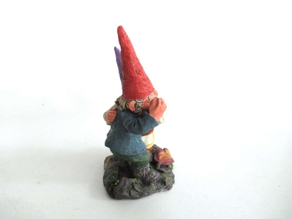 Dancing gnome couple Rien Poortvliet gnome firgurine. Classic Gnomes s ...