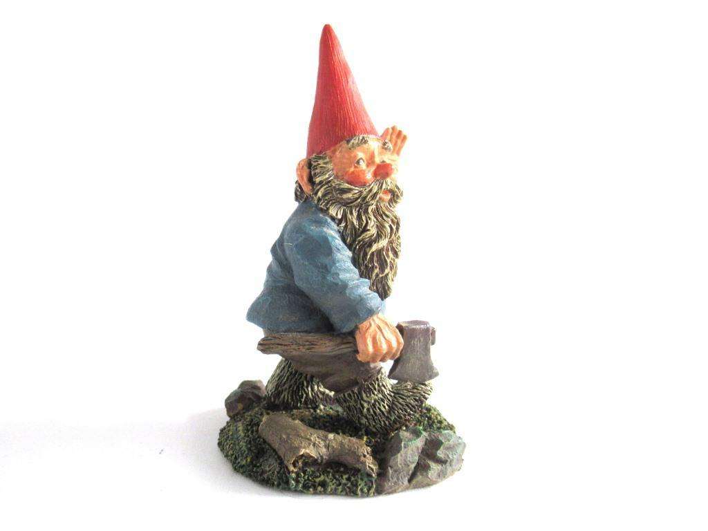 Gnome with Axe, Classic Gnomes 'Peter' after a design by Rien Poortvli ...