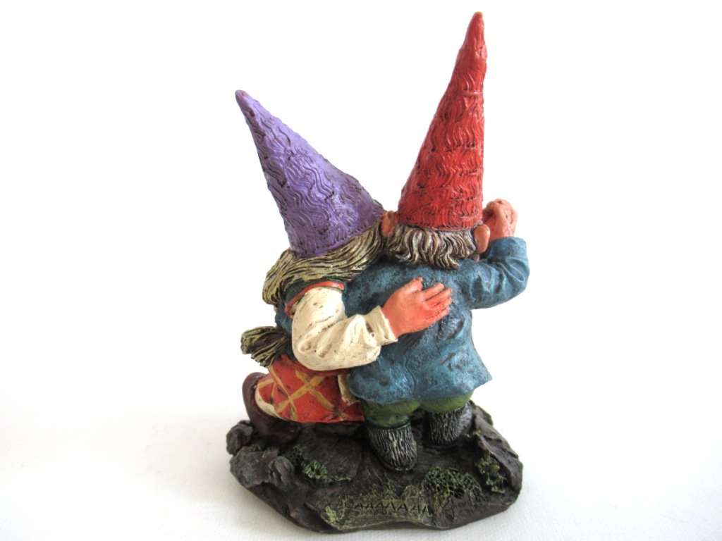 Rien Poortvliet gnome firgurine, Dancing Gnome couple. Classic Gnomes ...
