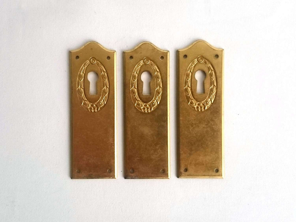 1 Keyhole Escutcheon metal Keyhole cover, stamped keyhole frame, stamp ...