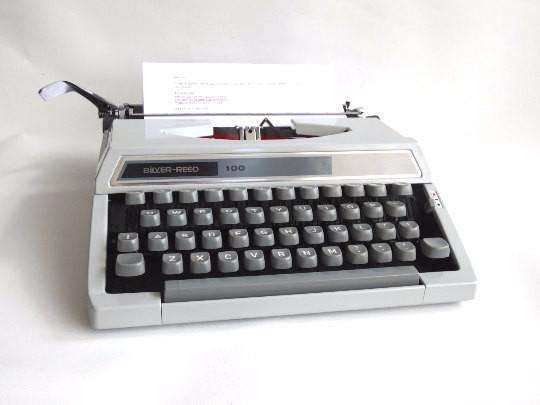 Typewriter Silver-Reed 100, working gray portable typewriter 1970s Jap ...