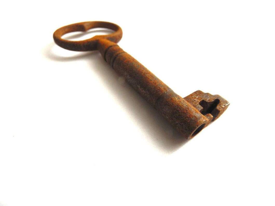 Skeleton Key - Authentic Beautiful antique key, skeleton key, rusty, r ...