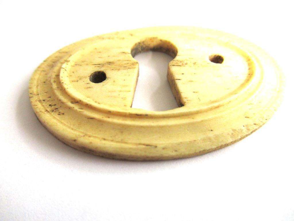 Keyhole cover, plate, bone escutcheon, keyhole frame. – UpperDutch